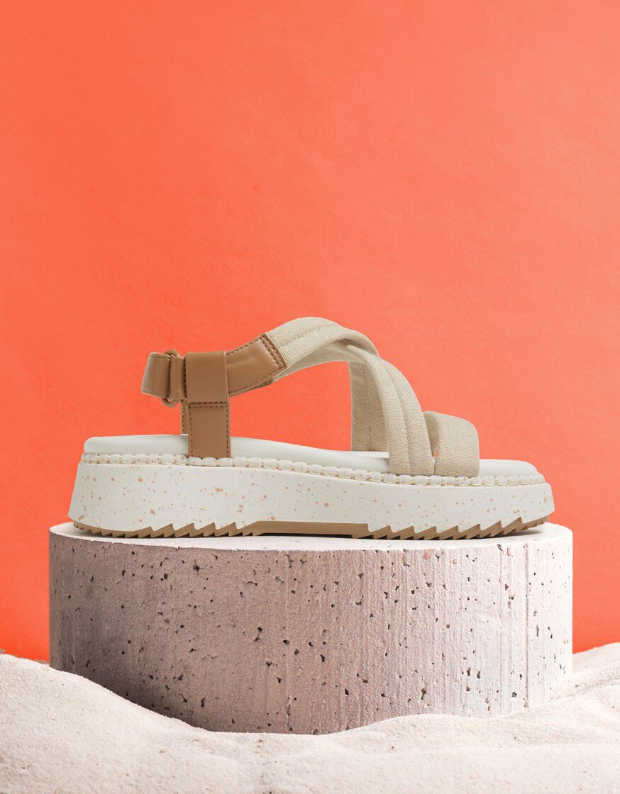 Slippers - House Slippers & Shoes | Dearfoams®