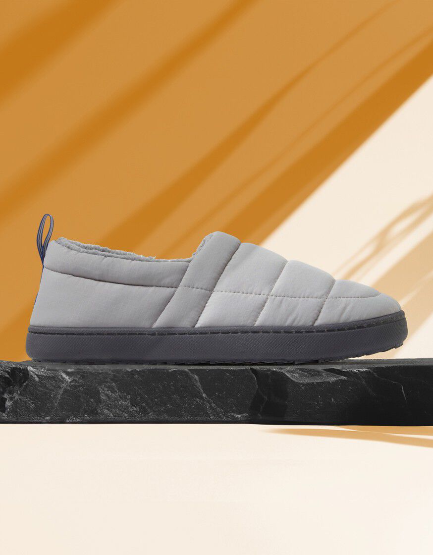 Slippers - House Slippers & Shoes | Dearfoams®